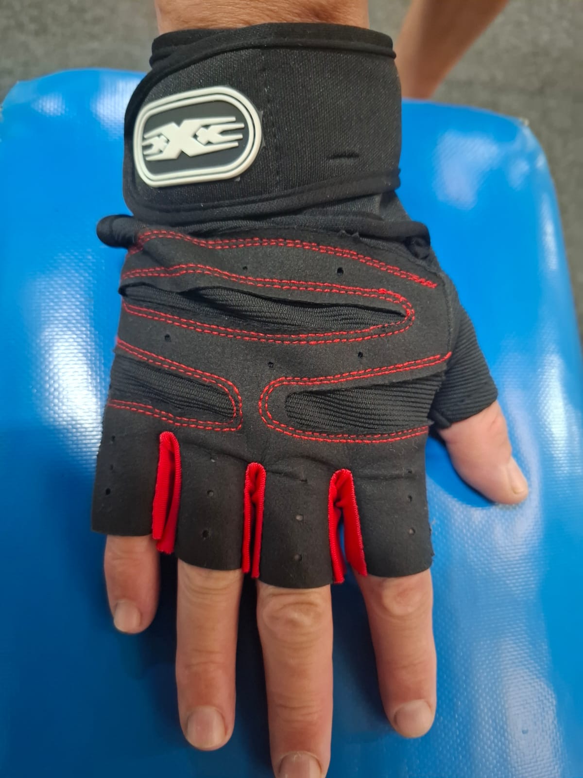 Men’s Gym Gloves – GymActive